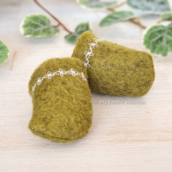 Doll's felt ankle boots PDF sewing pattern tutorial – My Fabric Heaven