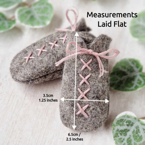 Doll's felt boots PDF sewing pattern tutorial – My Fabric Heaven